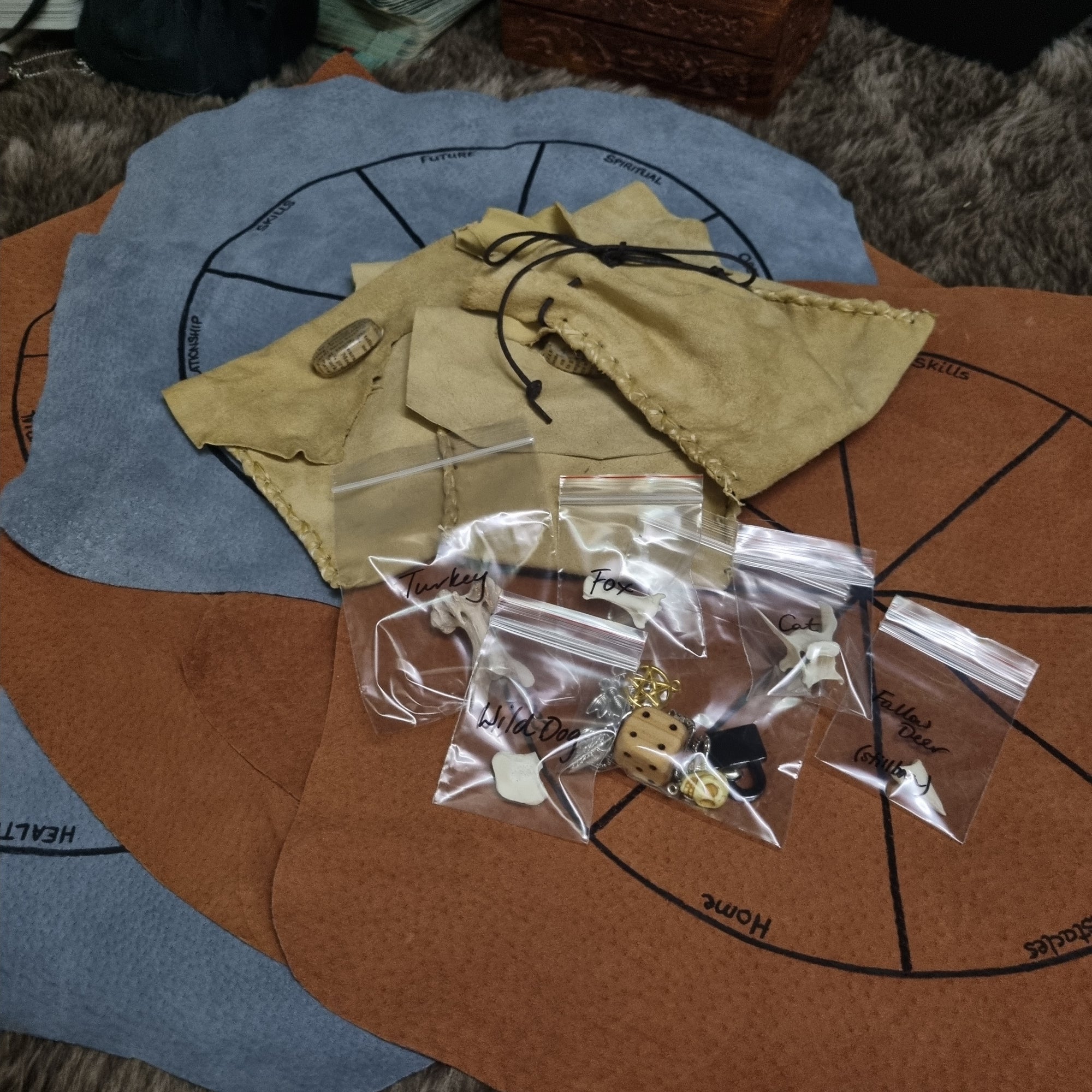 Bone Throwing - Starter Set| Lylliths' Emporium